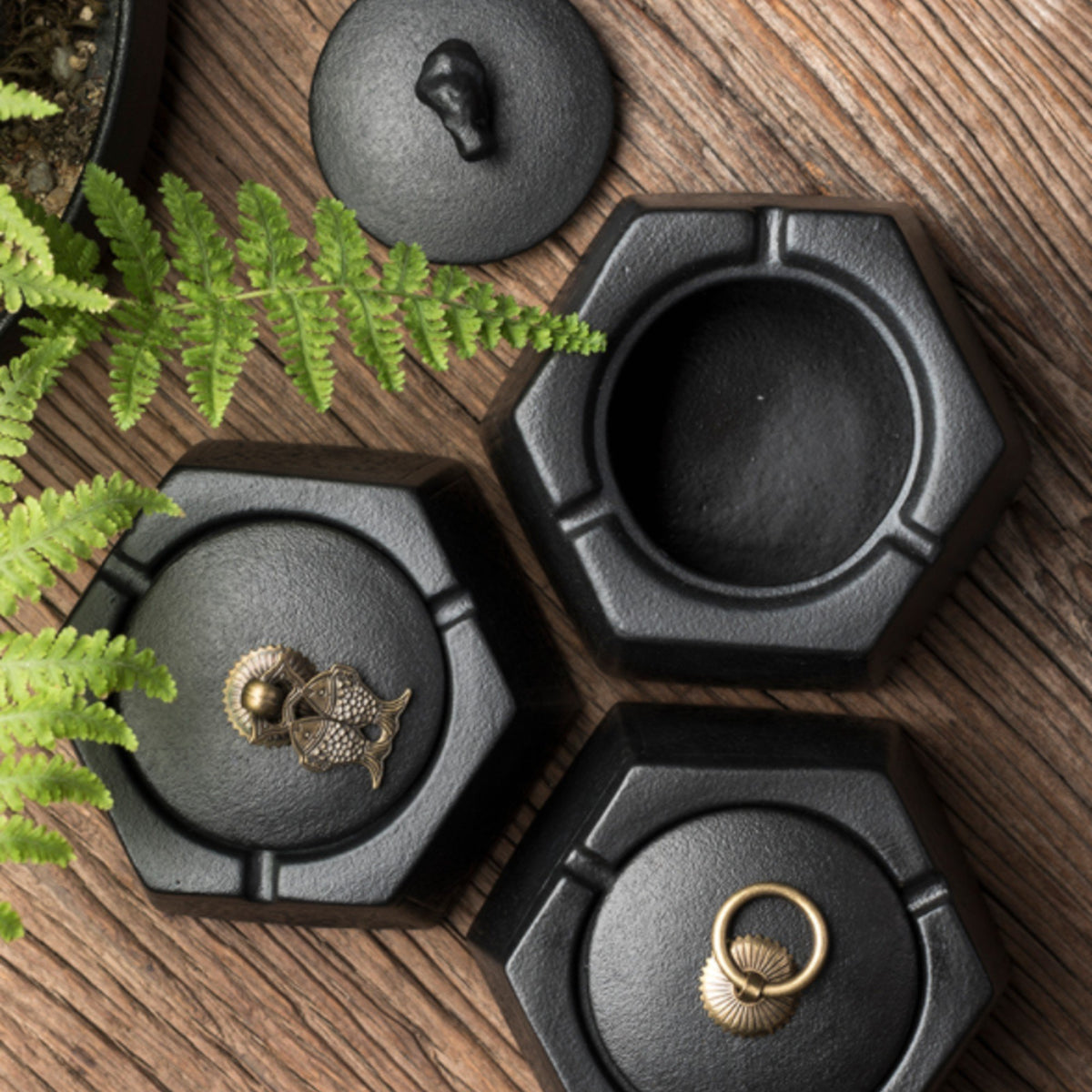 Ashtray with Lid Elegant Black – Ashtray Planet